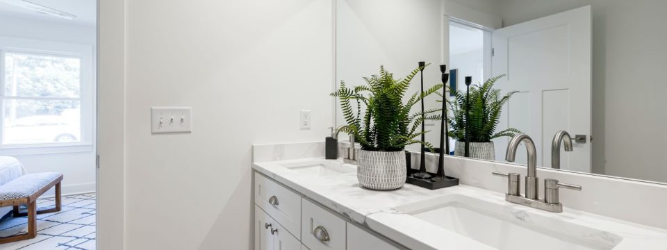 Reflecting Beyond Your Style Through Acrylic Mirrors