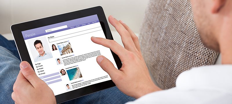 How To Find People For Free On The Web - Blogging Hub